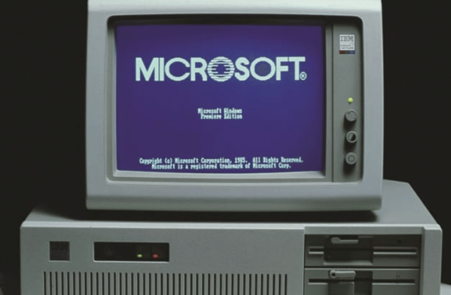 Microsoft Windows Turns 40: A Look Back at Four Decades of a Digital ...